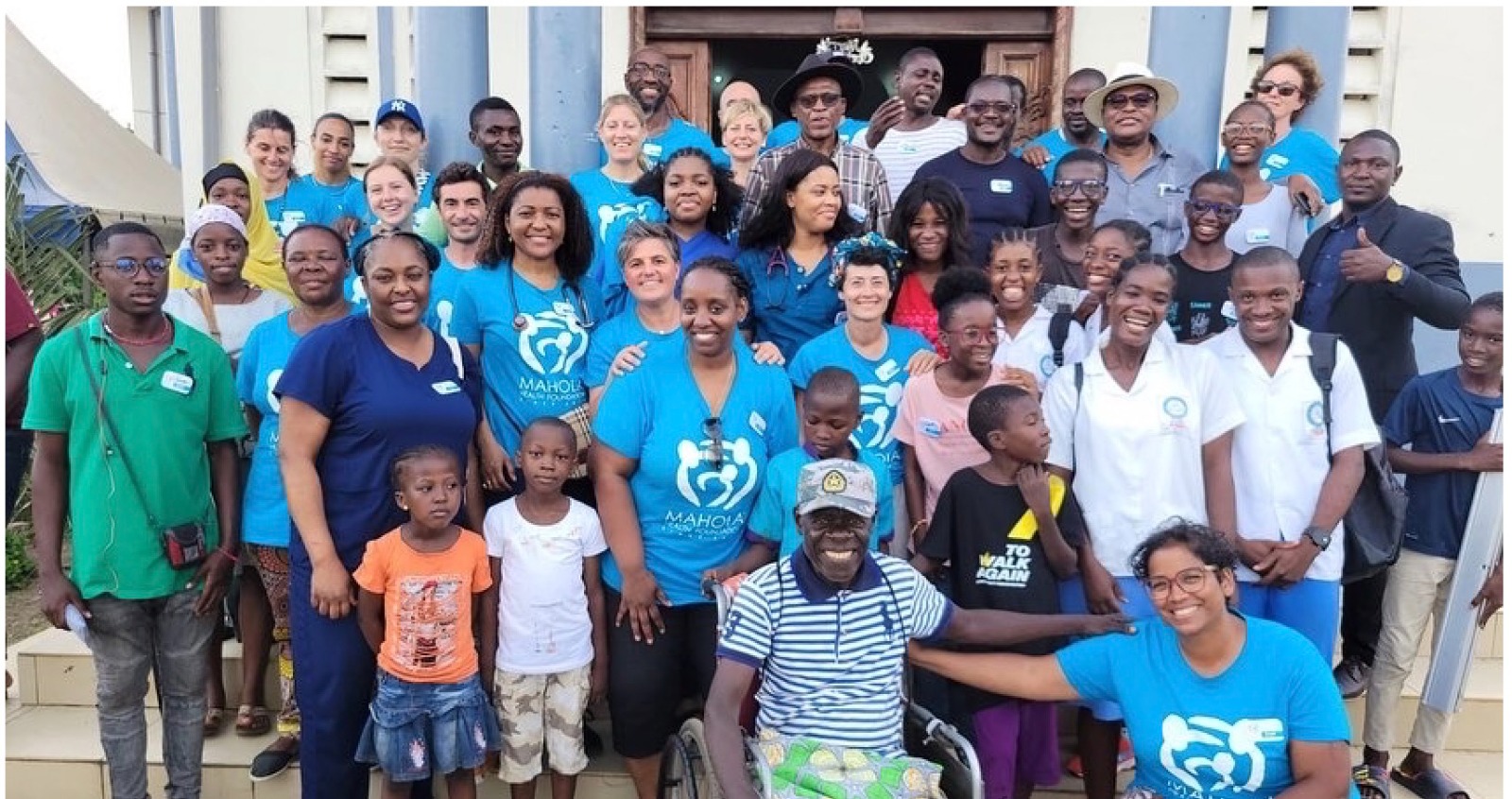 Partnership: The Mahola Health Foundation team soon on a medical ...